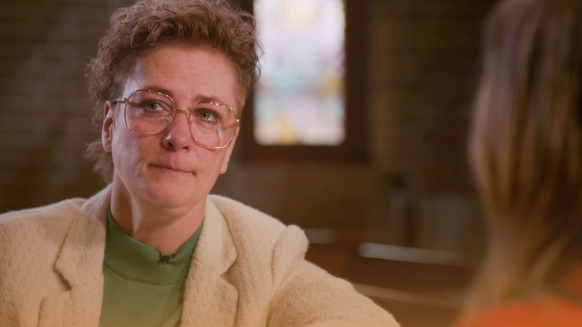 Machteld getuigt van Gods trouw na jarenlang misbruik - Nederland Zingt