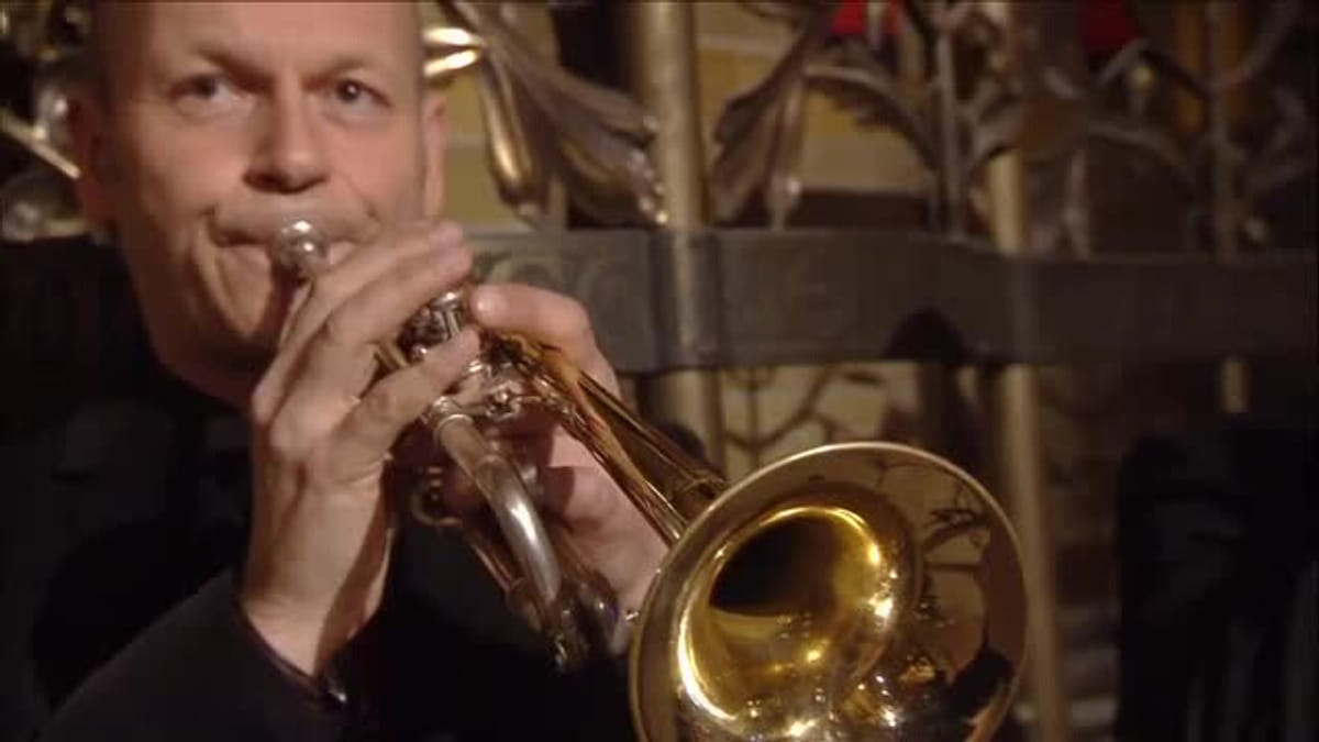 Luister 'Blaas de bazuin' - Nederland Zingt