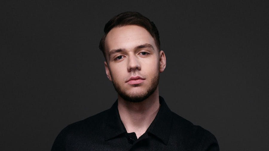 Jonge dj komt tot geloof: 'Daar zat ik dan met mijn kapitaal ...